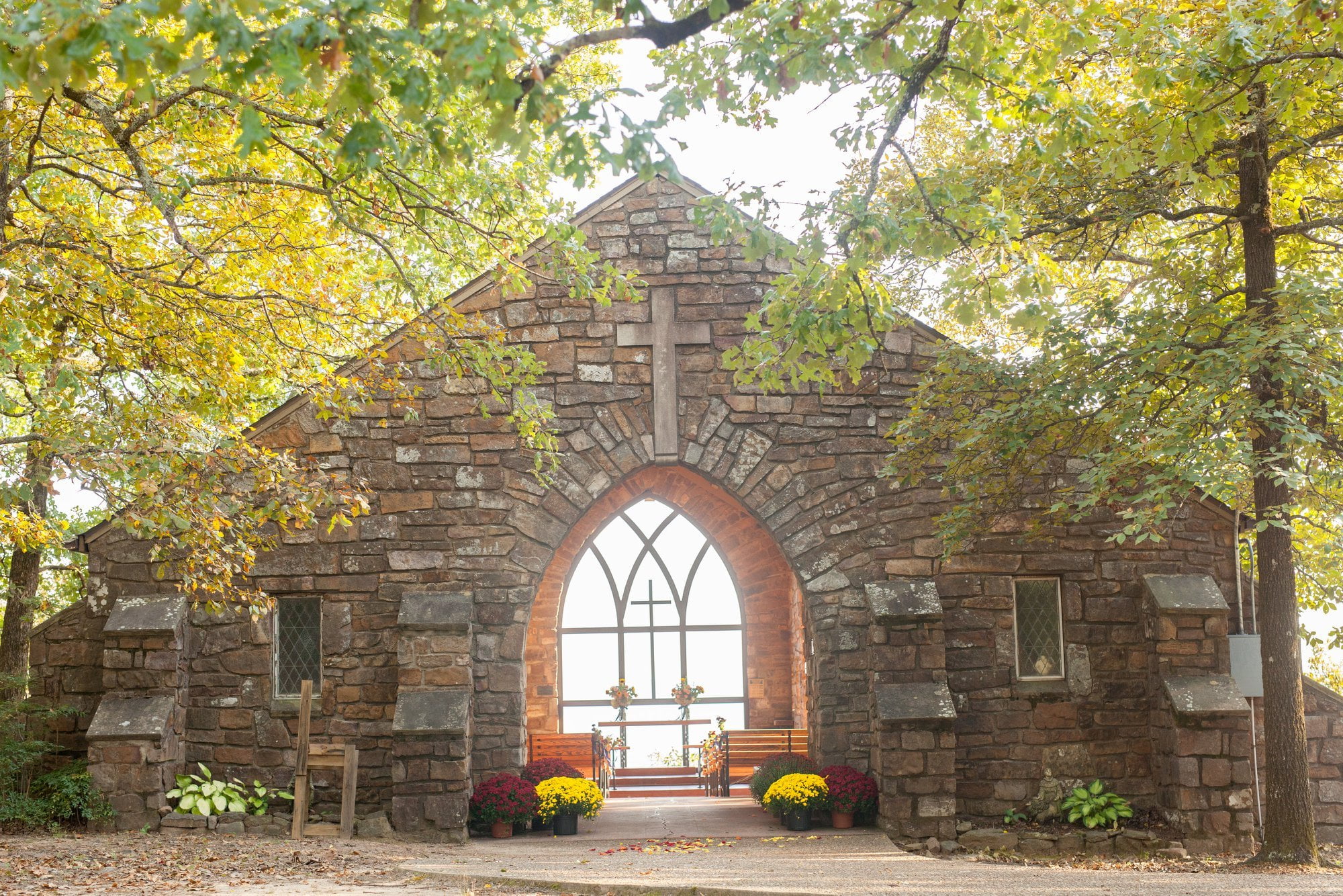 The Top 15 Outdoor Wedding Venues in Arkansas