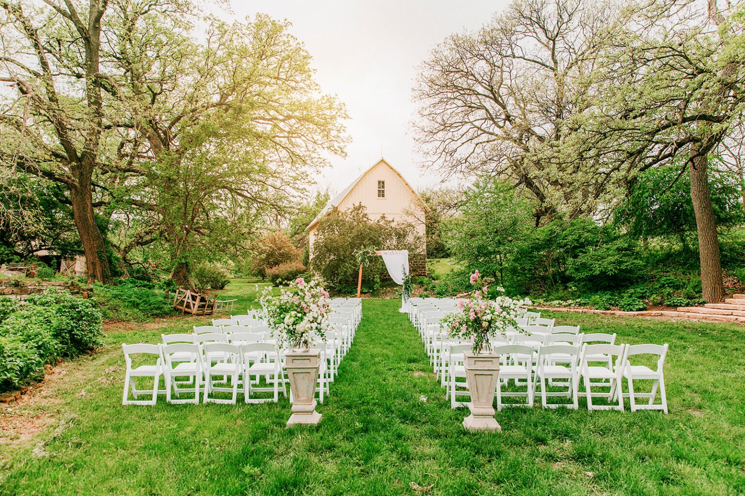 The Top 18 Outdoor Wedding Venues in Nebraska