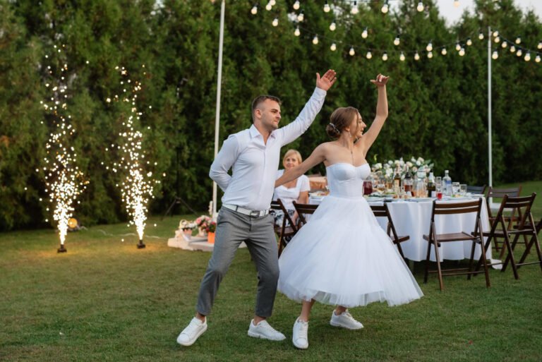Ultimate Guide to Setting Up an Outdoor Wedding Dance Floor